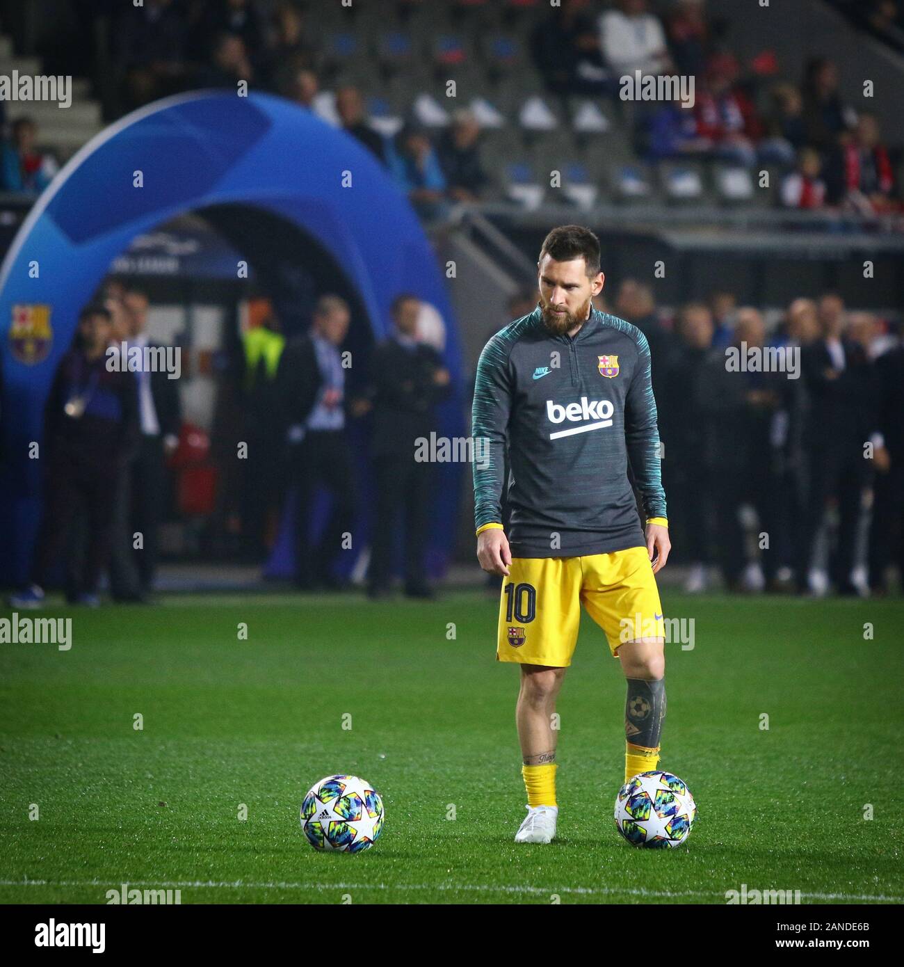 Messi portrait session hi-res stock photography and images - Alamy