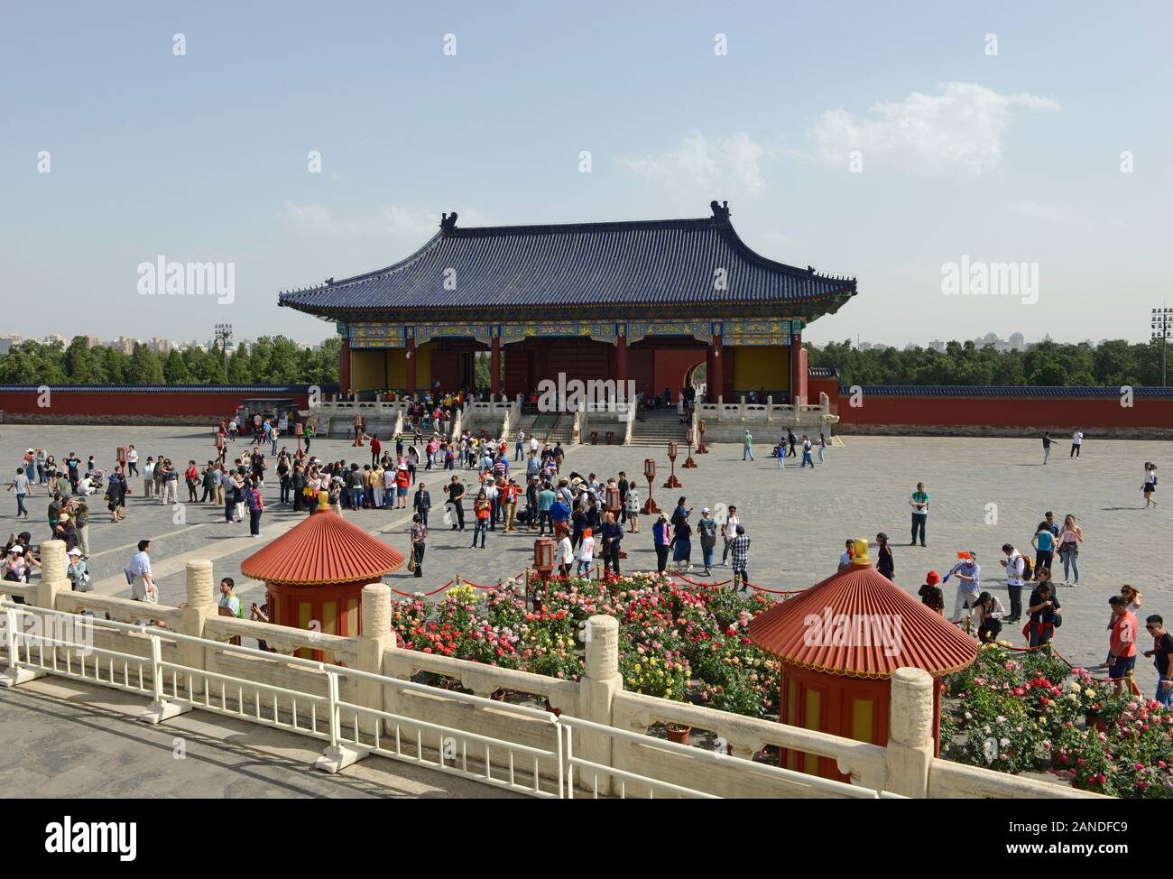 Chinese architecture of the main prayer hall hi-res stock photography ...