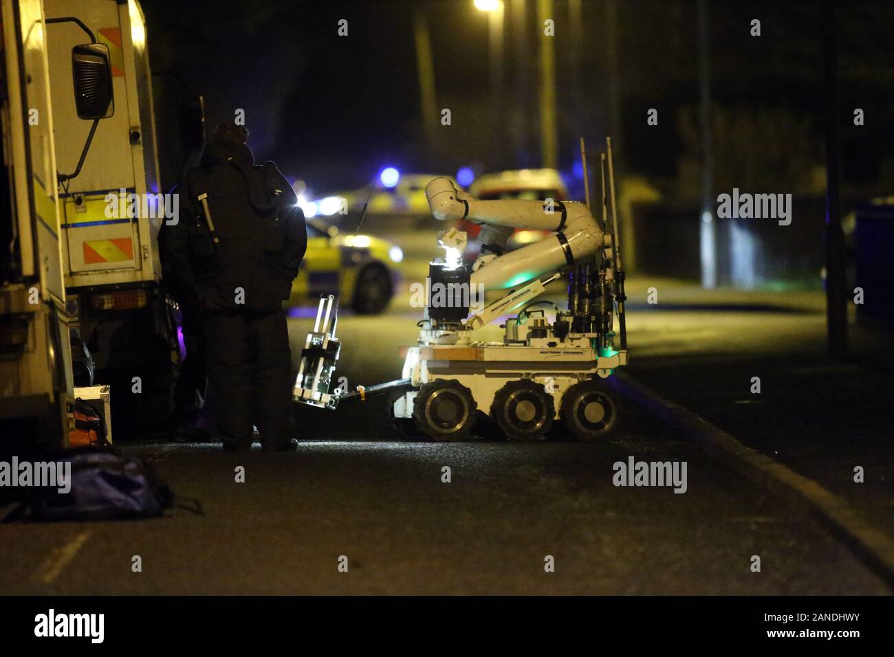 British army bomb disposal robot hi-res stock photography and images ...