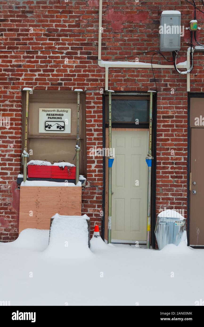 Adjustable screw jacks used hi-res stock photography and images - Alamy