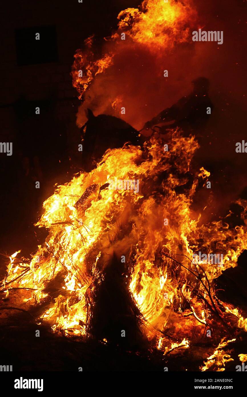 Rite de purification hi-res stock photography and images - Alamy