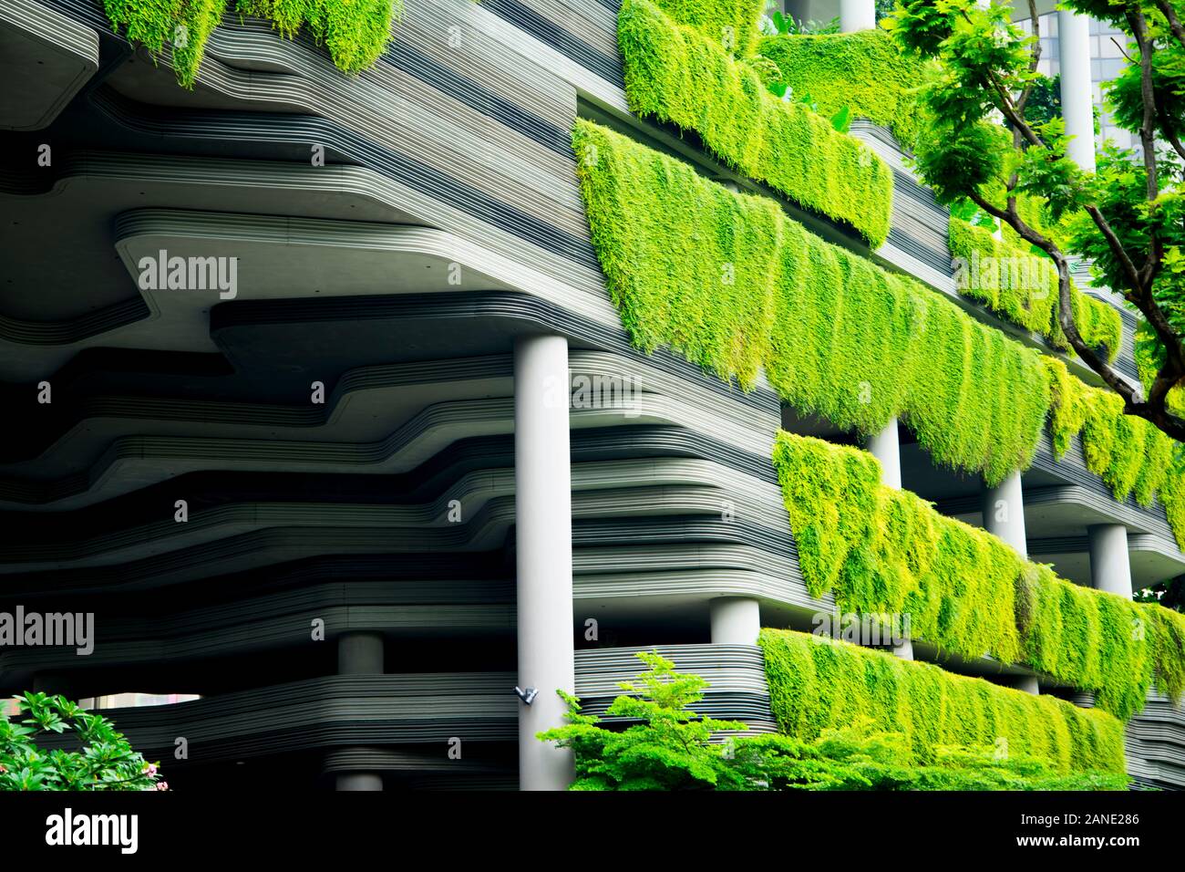 Green Eco Building in the City Stock Photo - Alamy