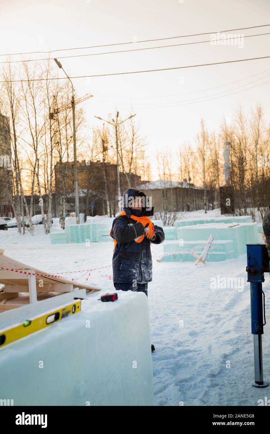 Installer construction site ice hi-res stock photography and images - Alamy