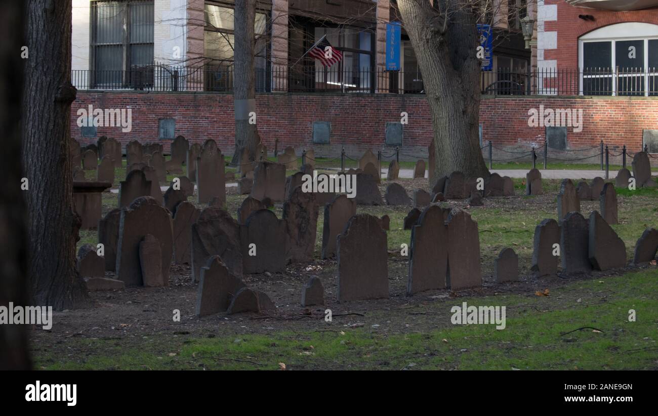 Public graveyard hi-res stock photography and images - Alamy