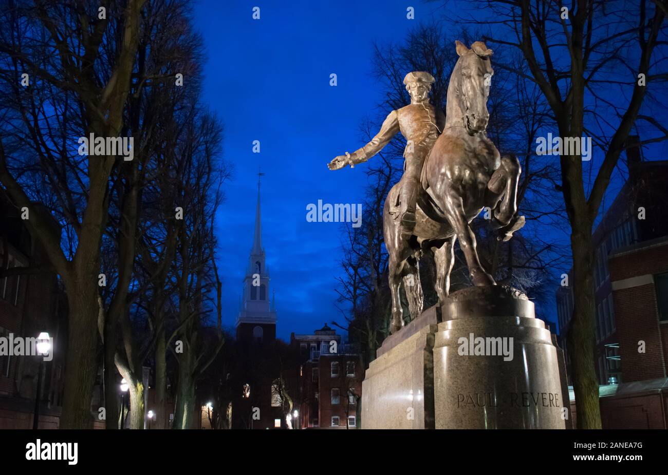 Paul revere statue hi-res stock photography and images - Alamy