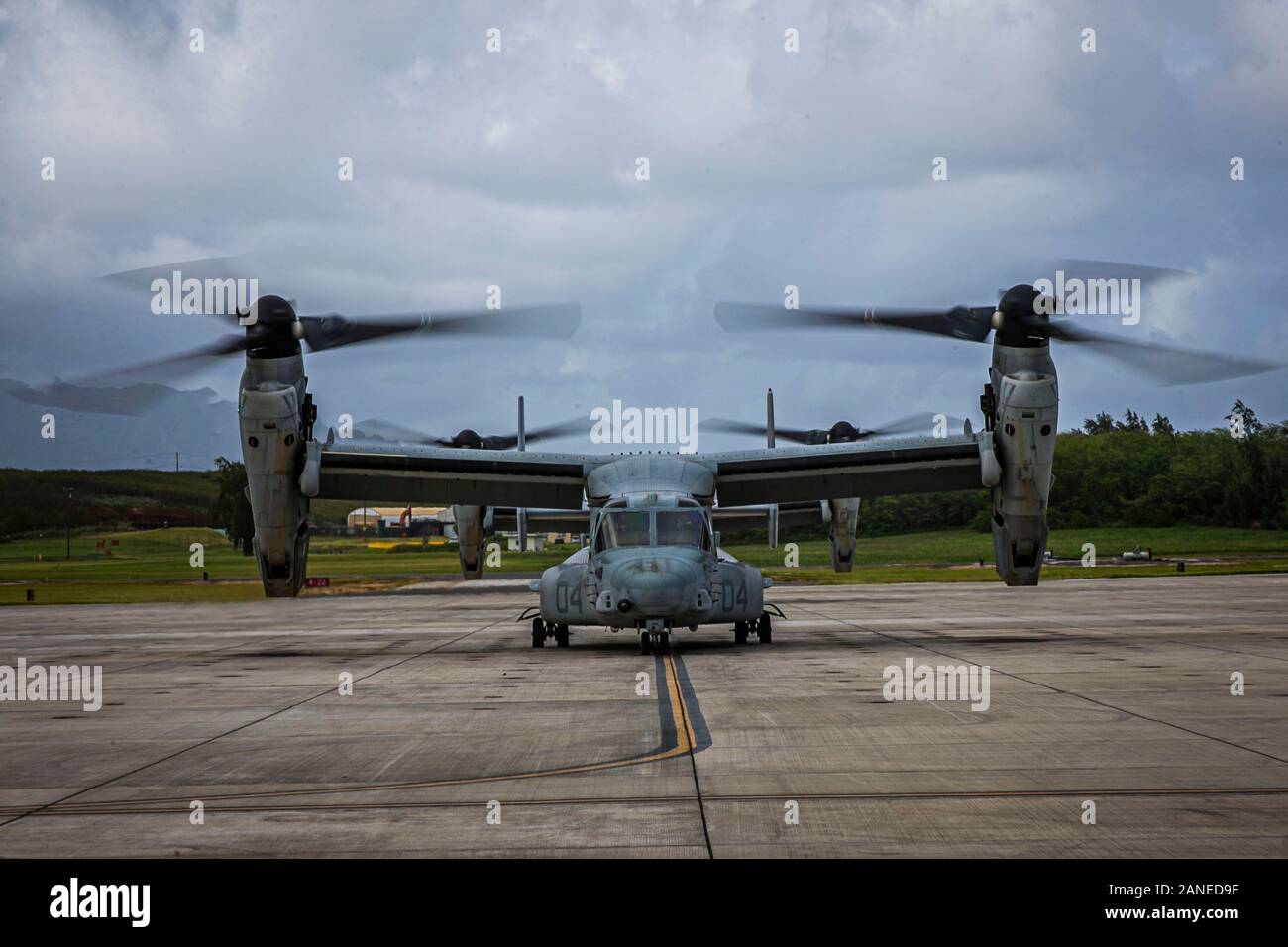 U.S. Marines with Marine Medium Tiltrotor Squadron 268, Marine Aircraft ...
