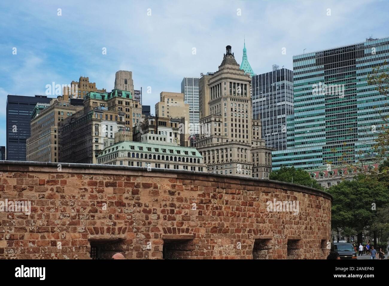 Castle Clinton and Manhattan Skyline NYC Stock Photo - Alamy