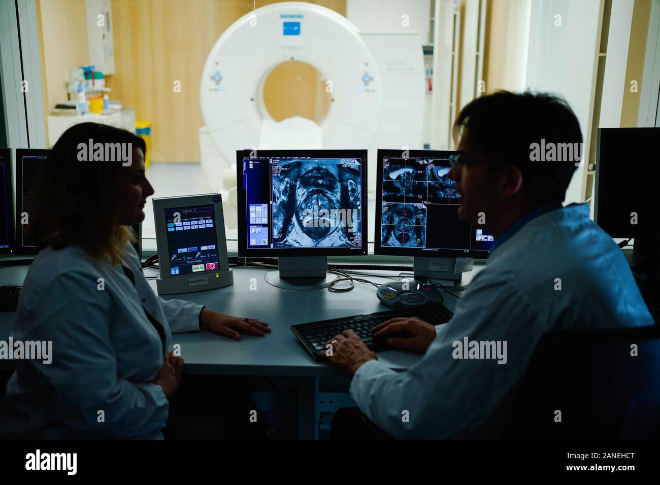 Heidelberg, Germany. 16th Jan, 2020. In a control room of the German ...