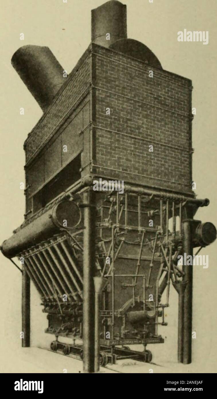 Round shaft opening hi-res stock photography and images - Alamy