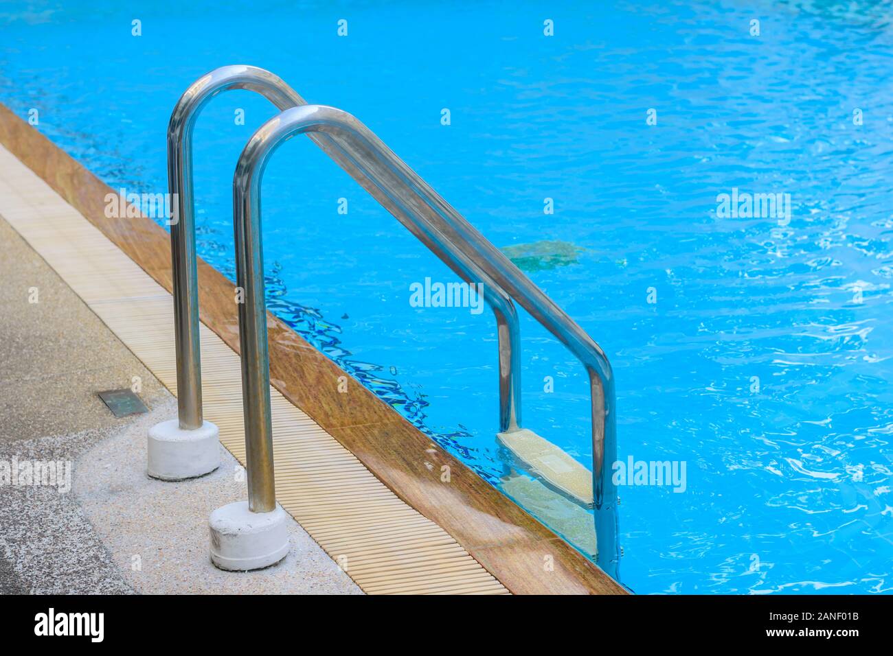 Outside steps and handrail hi-res stock photography and images - Alamy