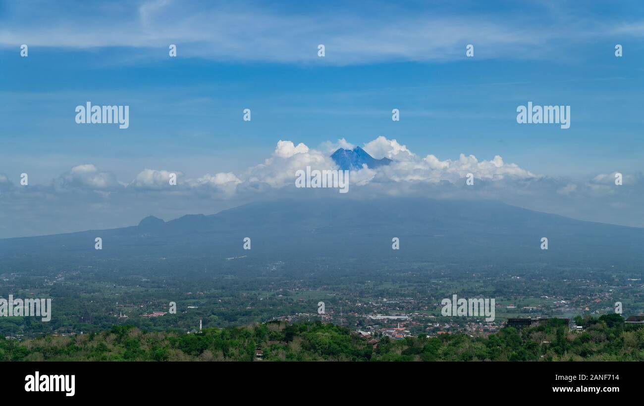 Indonesia yogyakarta mount hi-res stock photography and images - Alamy