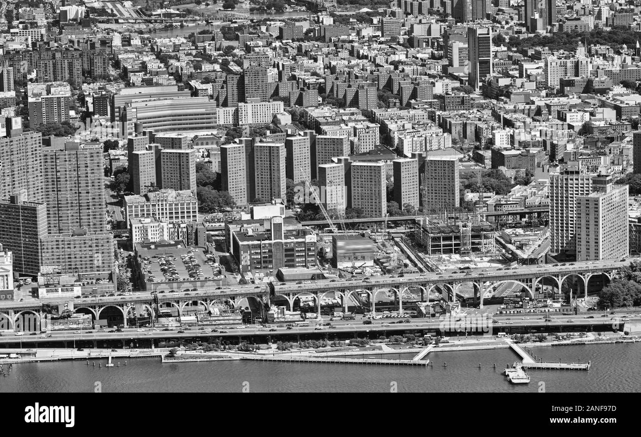 New York skyline - Aerial view of small buildings and rivers Stock ...