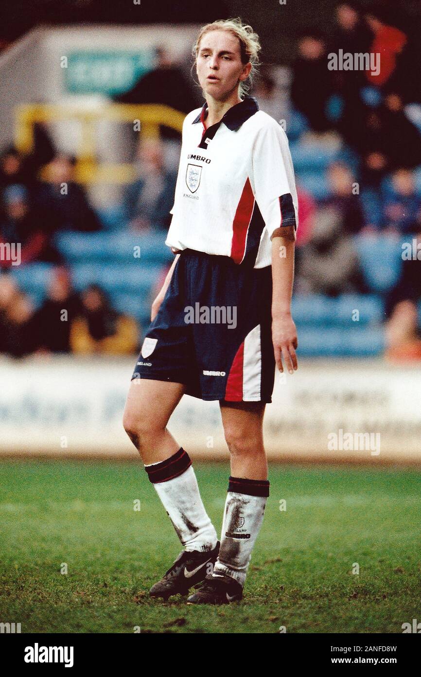 Faye White of England in action in front of a new British record crowd ...