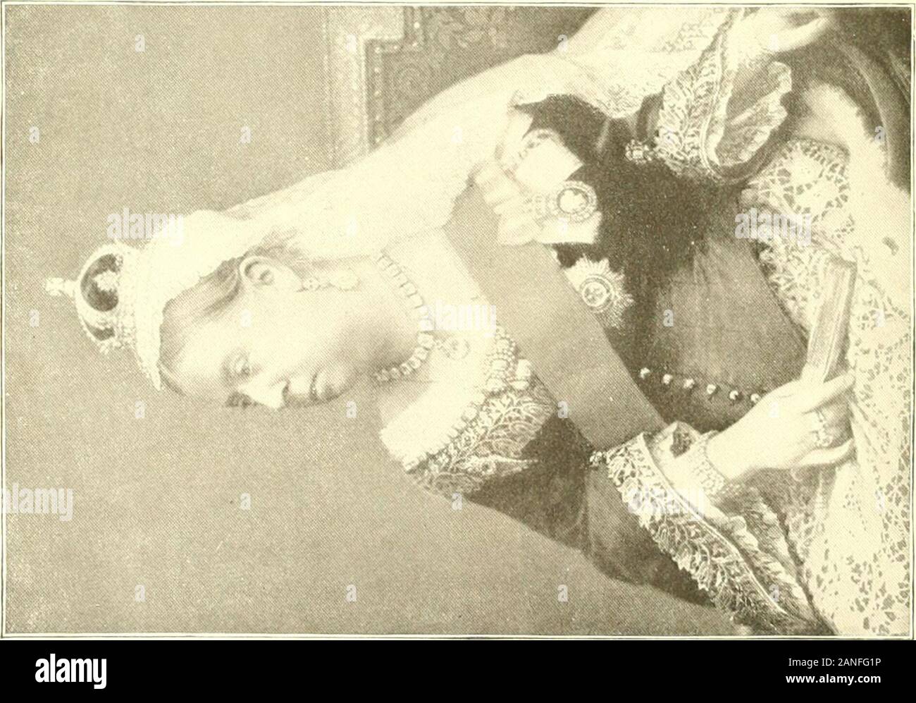 Waif like hi-res stock photography and images - Alamy