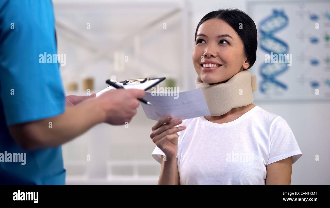 Woman with cervical collar hi-res stock photography and images - Alamy