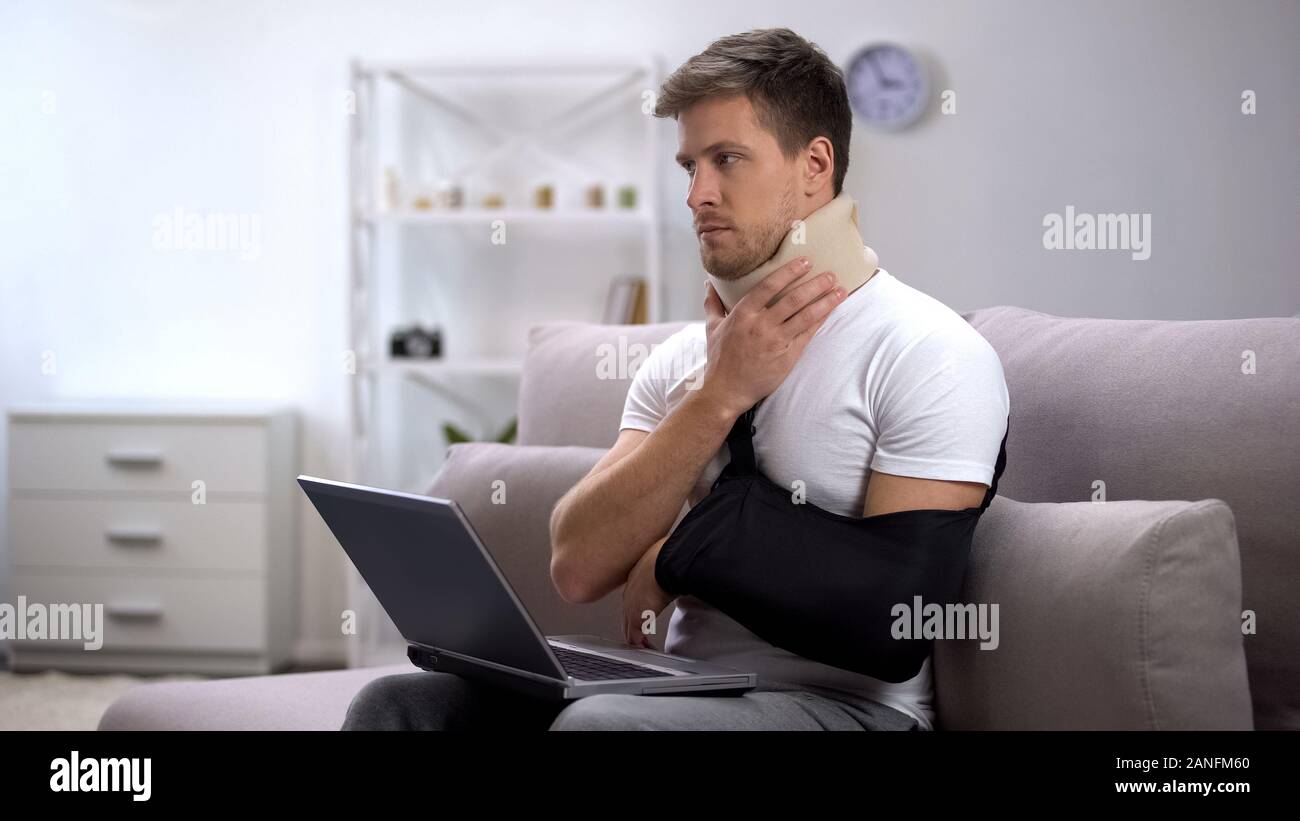 Man injured sling hi-res stock photography and images - Alamy