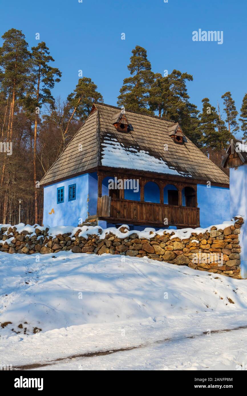 Traditional Romanian village houses. Romanian traditional architectural ...