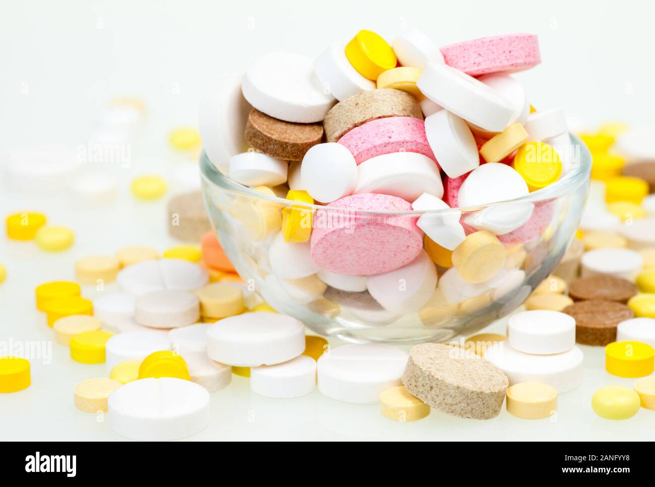 Overfill overfilled hi-res stock photography and images - Alamy