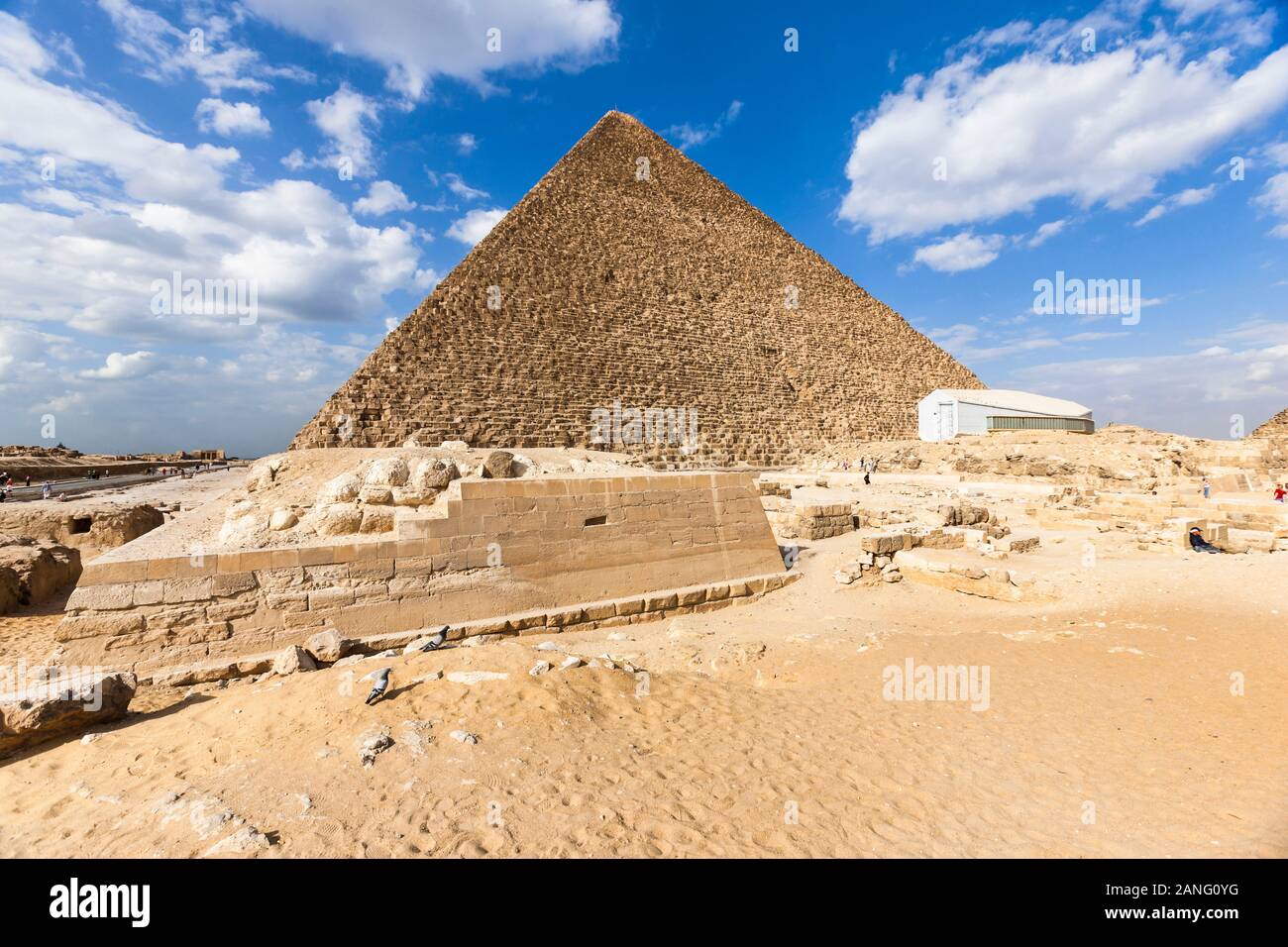Great Pyramid of Giza, also Pyramid of Khuf, Great pyramids, in sandy ...