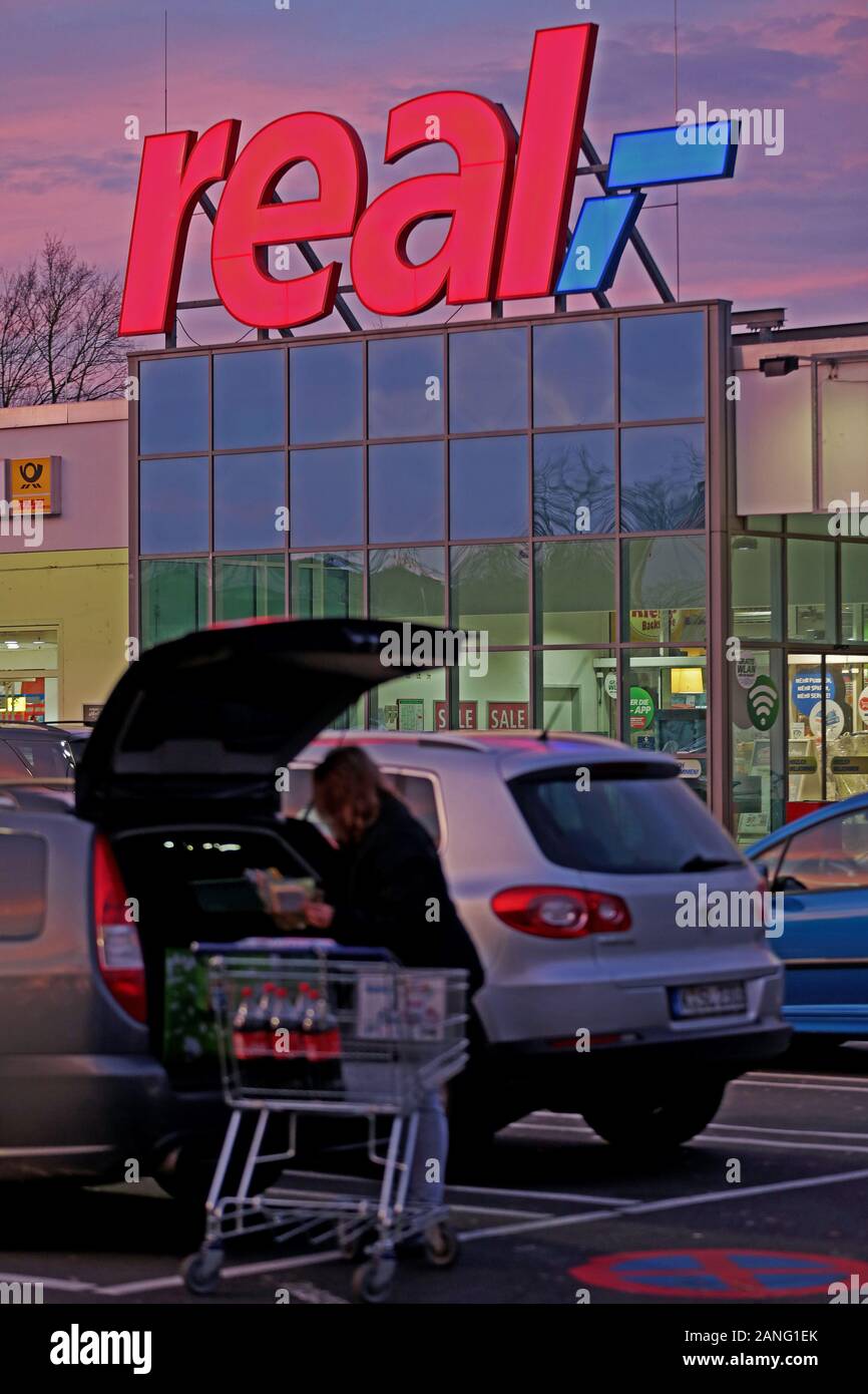 Logo of the supermarket chain real hi-res stock photography and images ...