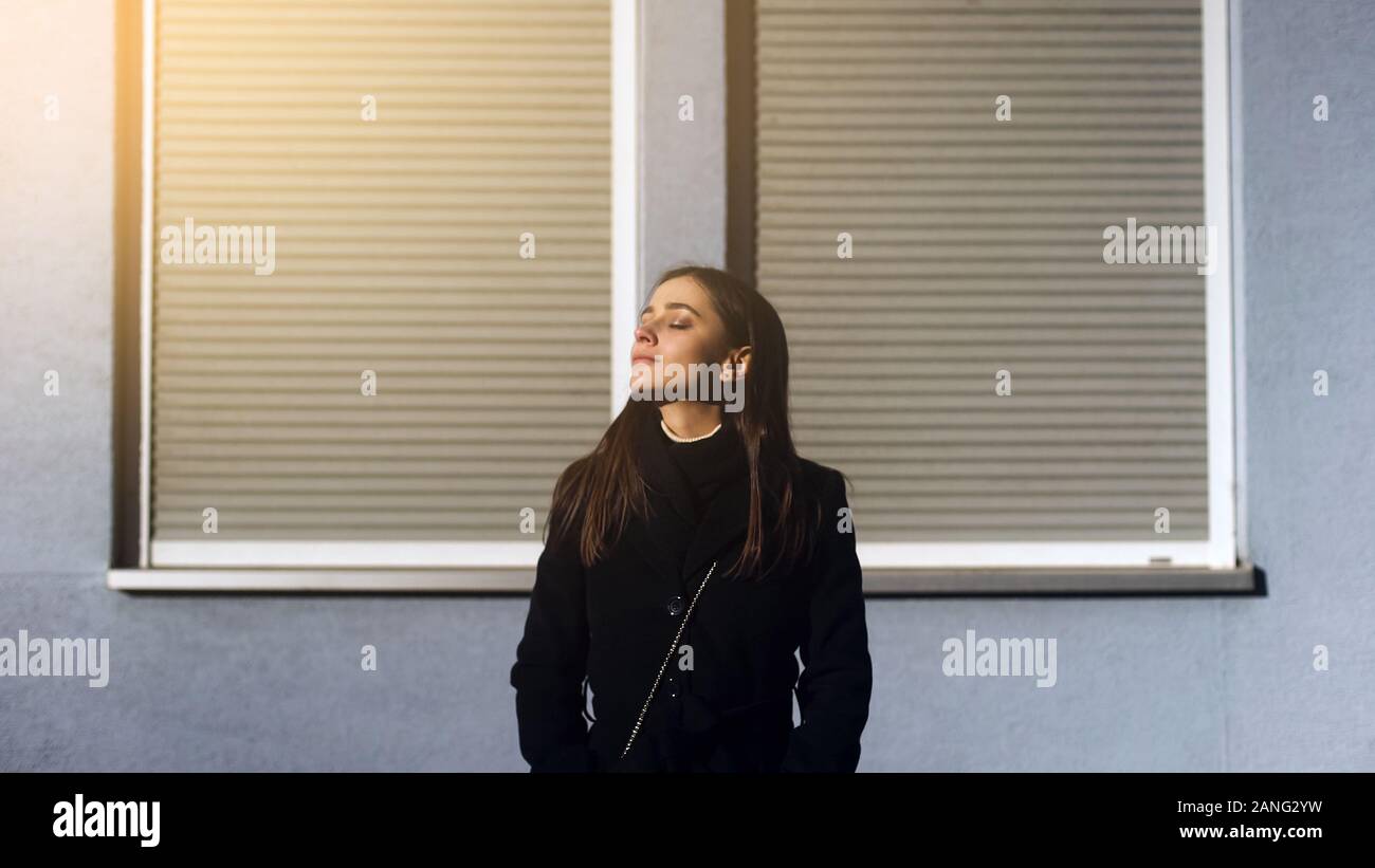 Lady well spring hi-res stock photography and images - Alamy