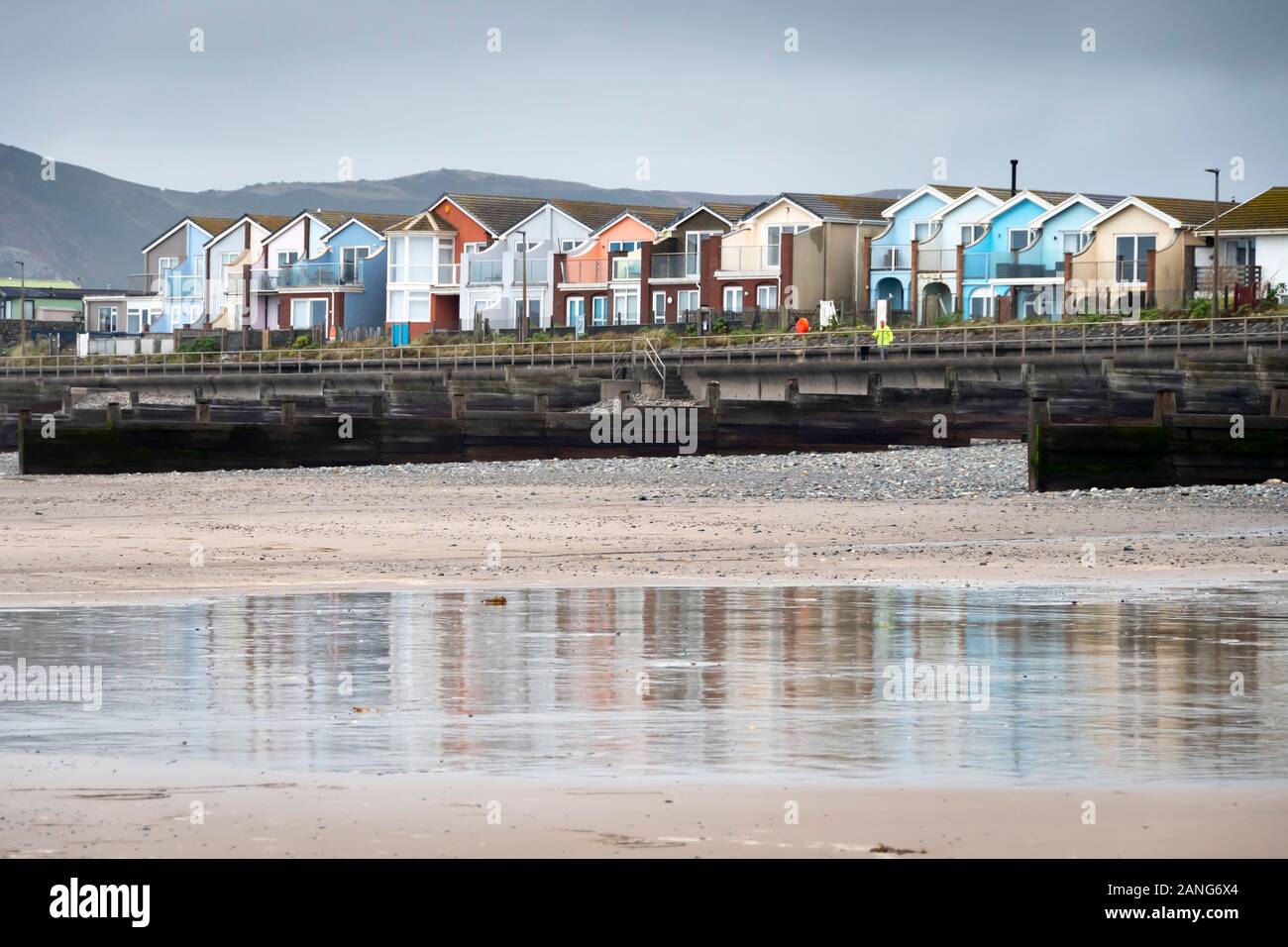 Beach and waterfront houses hi-res stock photography and images - Alamy