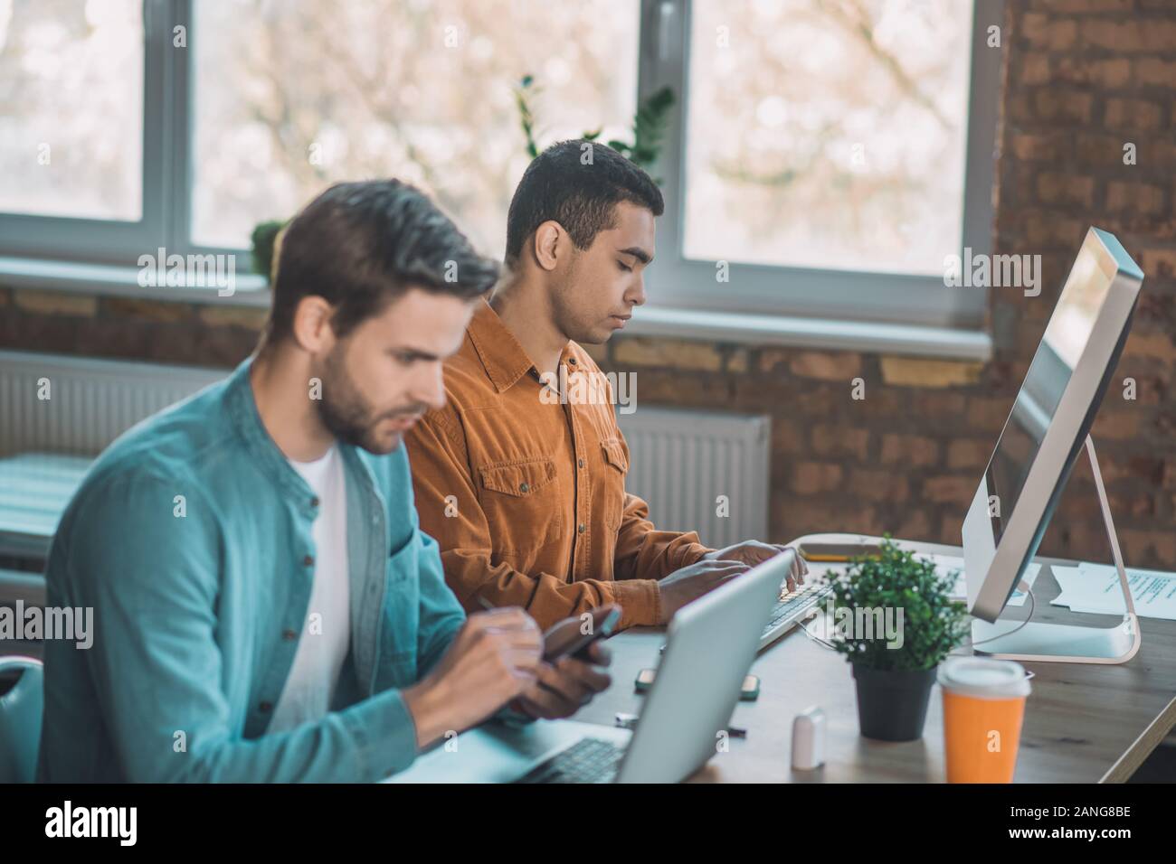 Big office computers hi-res stock photography and images - Alamy