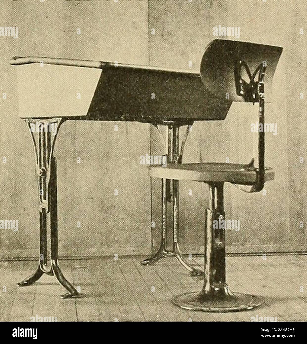 Slanted eyes hi-res stock photography and images - Alamy