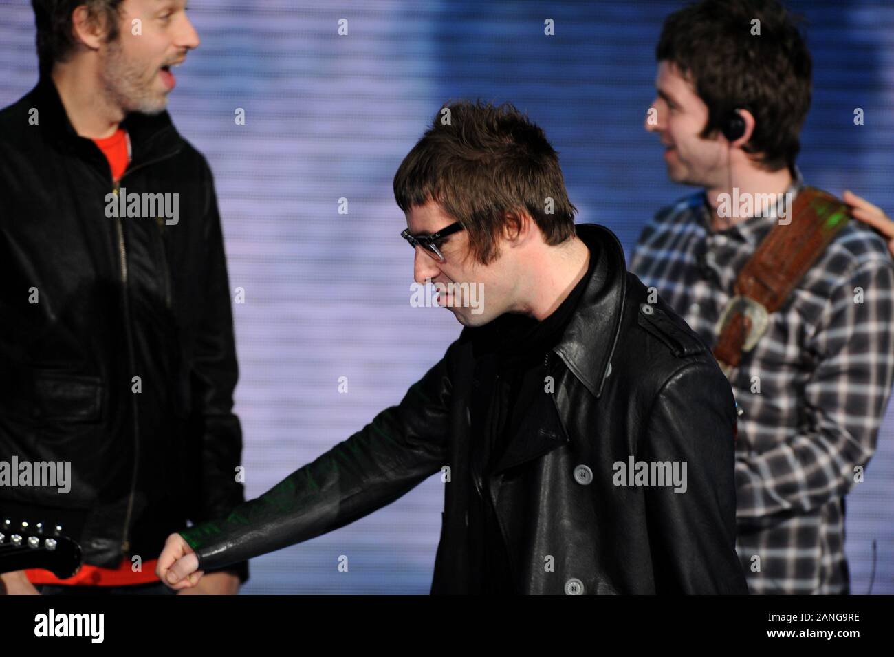 Brothers liam noel gallagher band hi-res stock photography and images ...