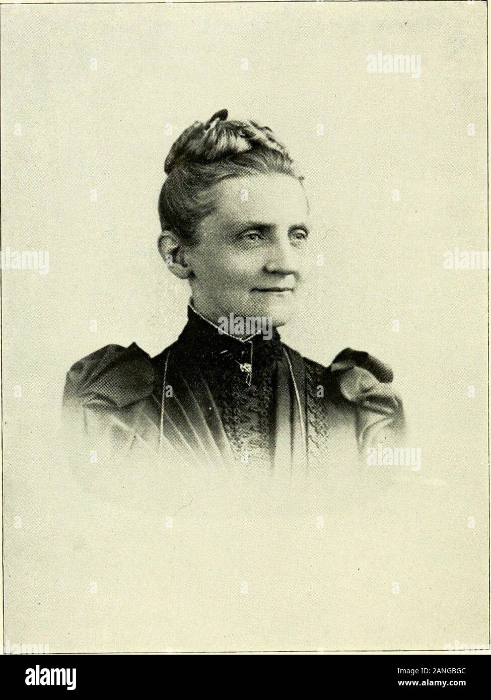 Lineage book of the charter members of the Daughters of the American ...