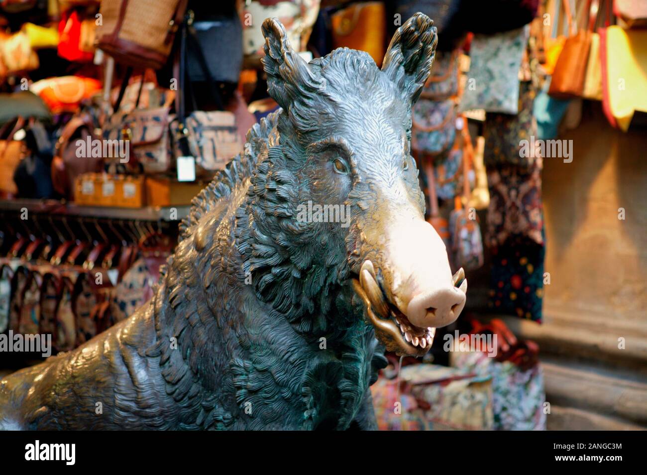 Boar statue florence hi-res stock photography and images - Alamy