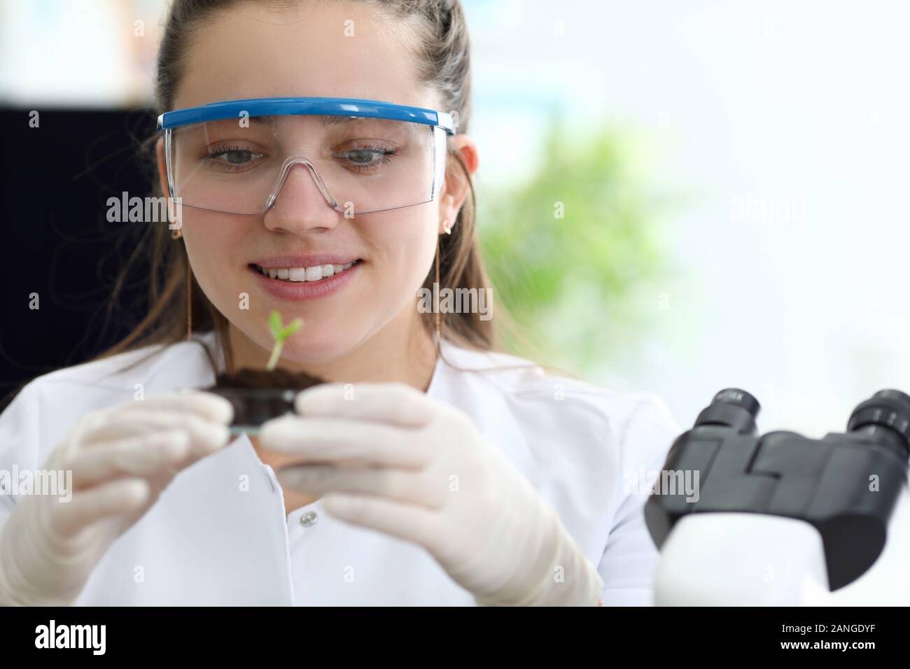 Biotechnical hi-res stock photography and images - Alamy