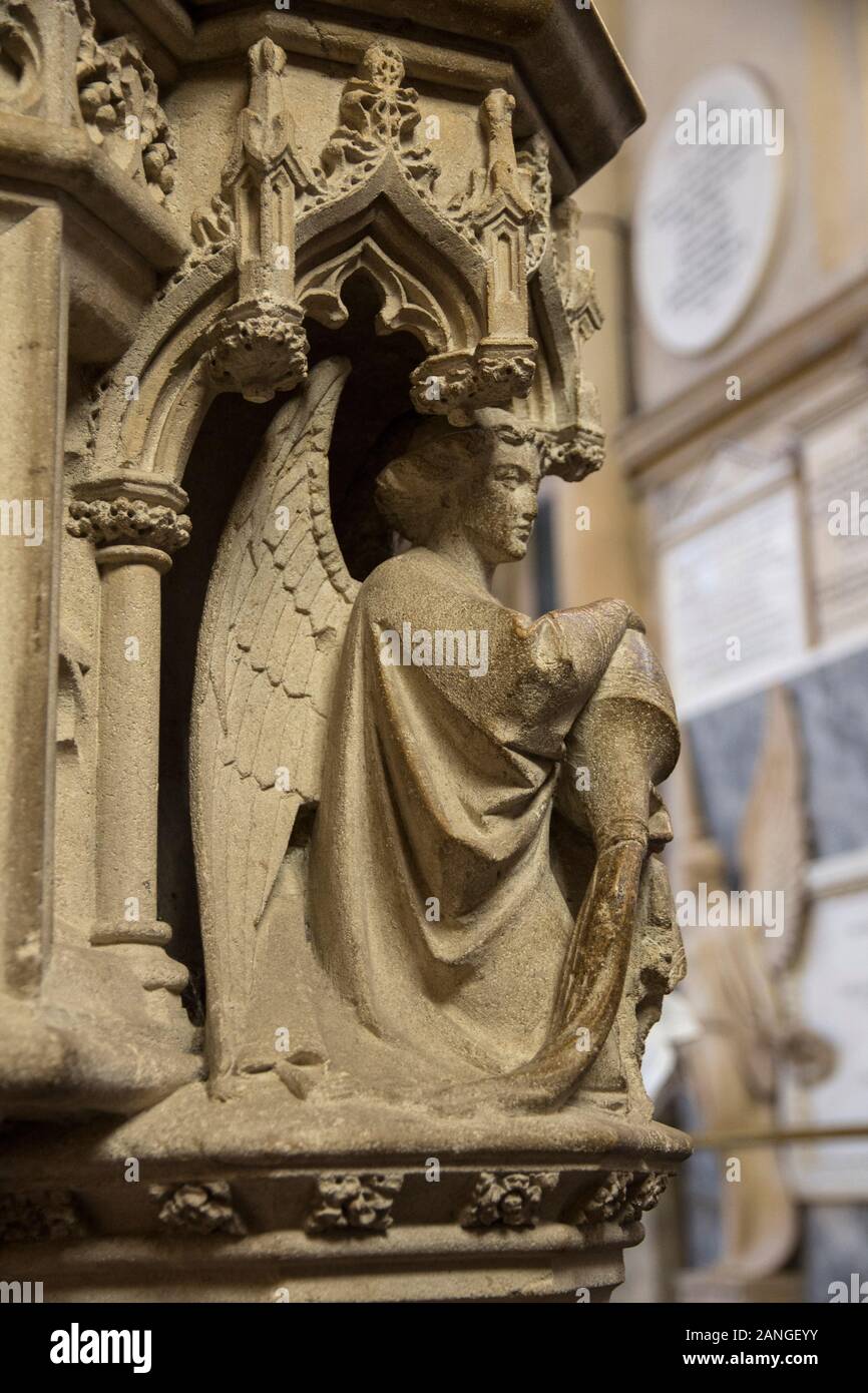 BATH, UK - APRIL 10, 2019. Interior of Bath Abbey an Anglican parish ...