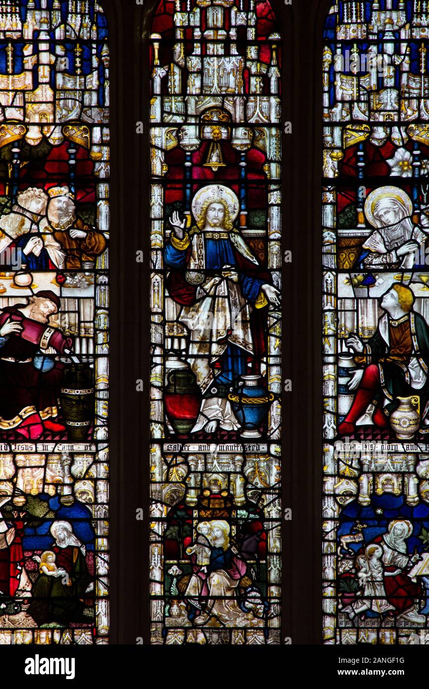 BATH, UK - APRIL 10, 2019. Interior of Bath Abbey an Anglican parish ...