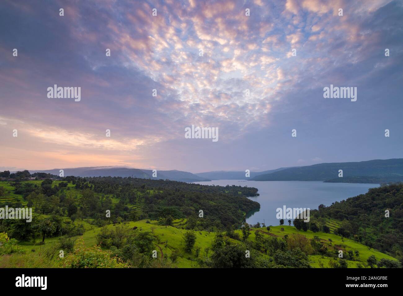 Koyna dam hi-res stock photography and images - Alamy