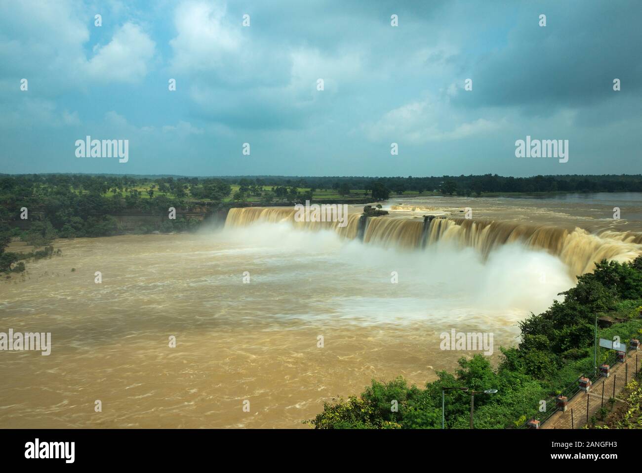 Indravati river, Chitrakote Falls height about 29 metres. It is the ...