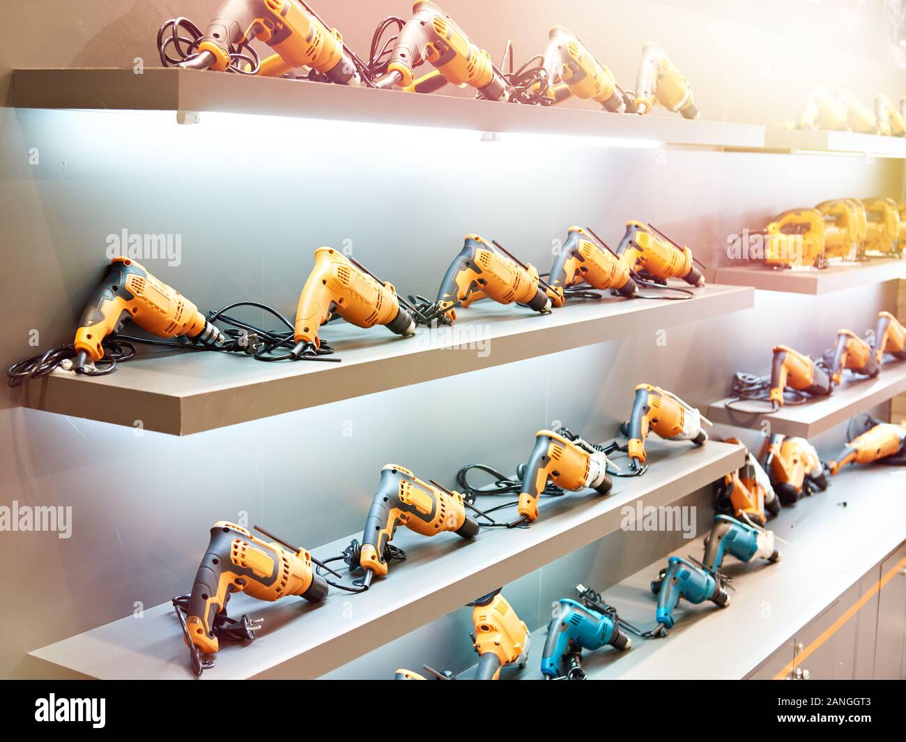 Hardware store shelves hi-res stock photography and images - Alamy