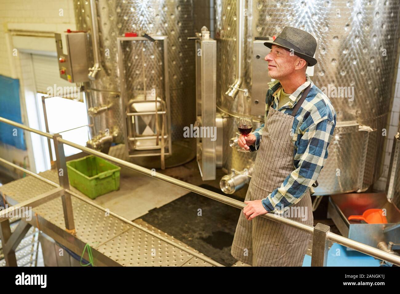 Red wine at winery hi-res stock photography and images - Alamy