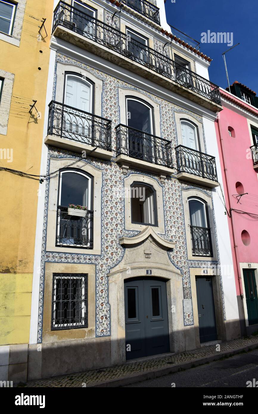 Tiled buildings hi-res stock photography and images - Alamy