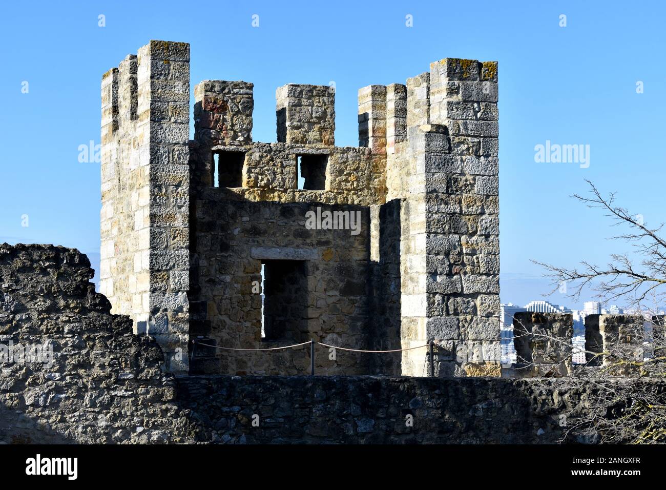 Castellated ramparts hi-res stock photography and images - Alamy