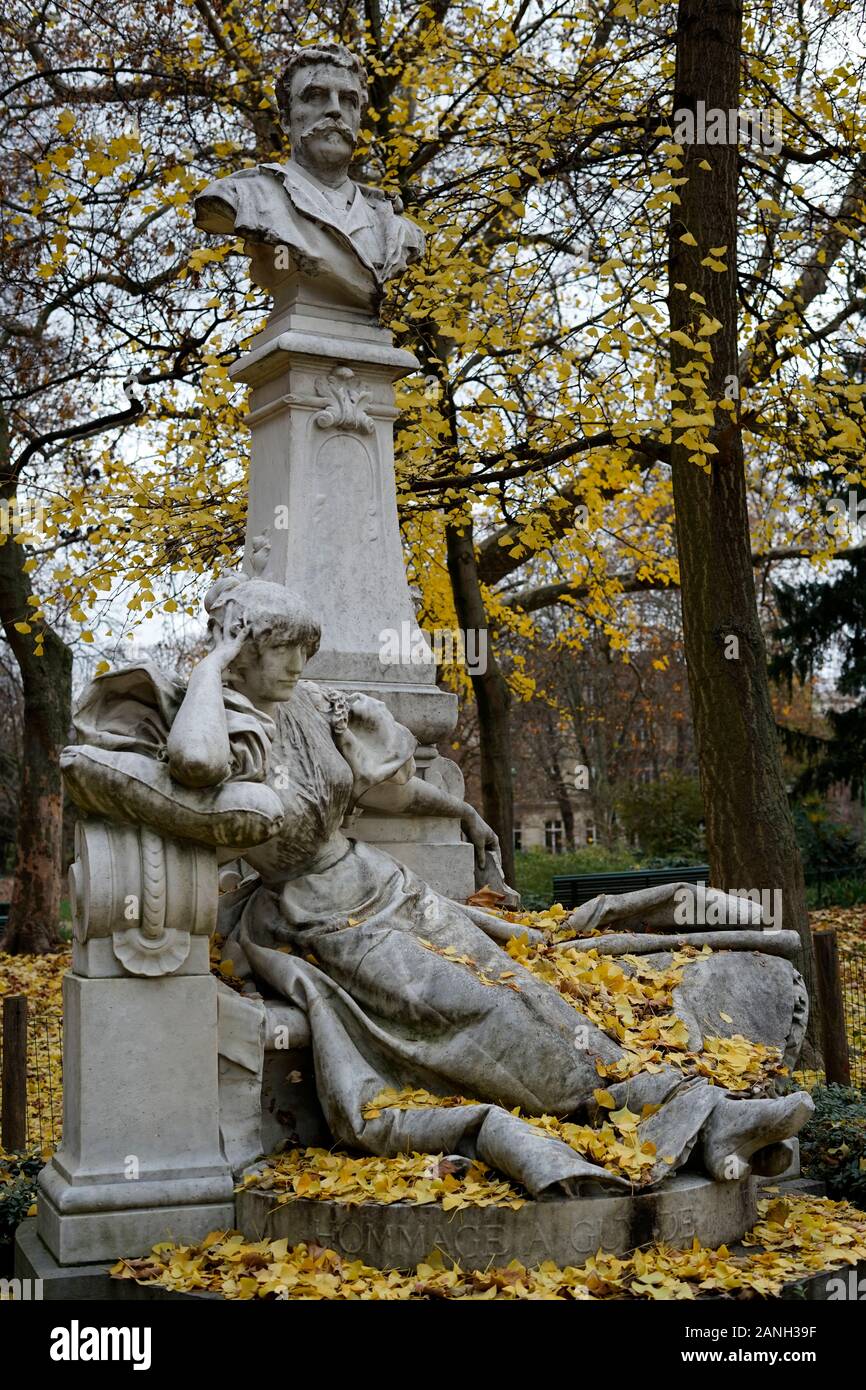 FAMOUS FRENCH WRITER GUY DE MAUPASSANT(1850-1893) STATUE WITH A WOMAN ...