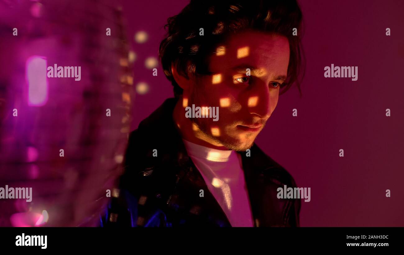 Nightclub atmosphere hi-res stock photography and images - Alamy