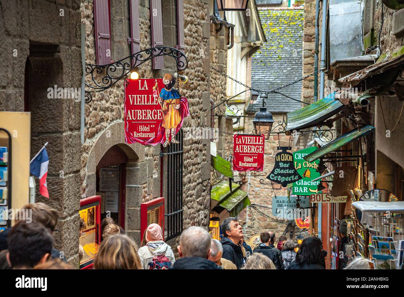Typical french alley hi-res stock photography and images - Alamy