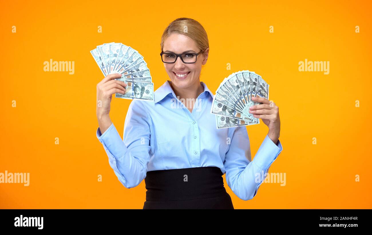 Bank worker hi-res stock photography and images - Alamy