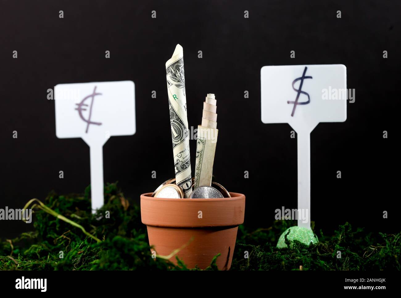 Money pot hi-res stock photography and images - Alamy