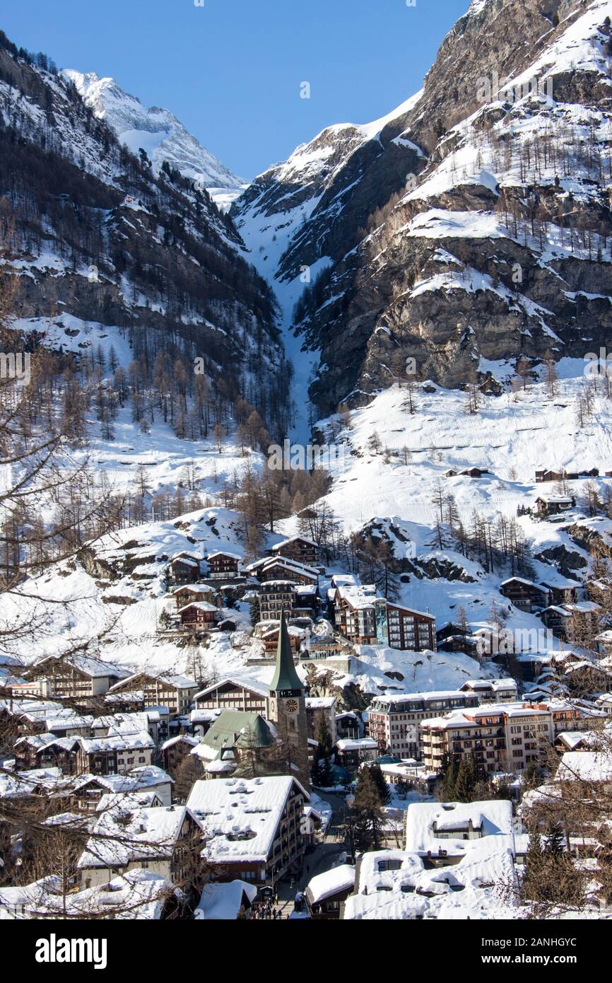 Zermatt city and matterhorn sun view winter snow landscape Swiss Alps ...