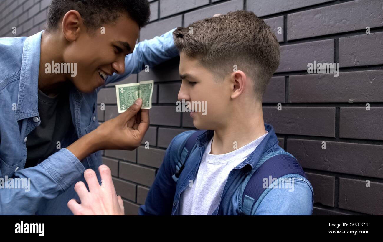 American student cash hi-res stock photography and images - Alamy
