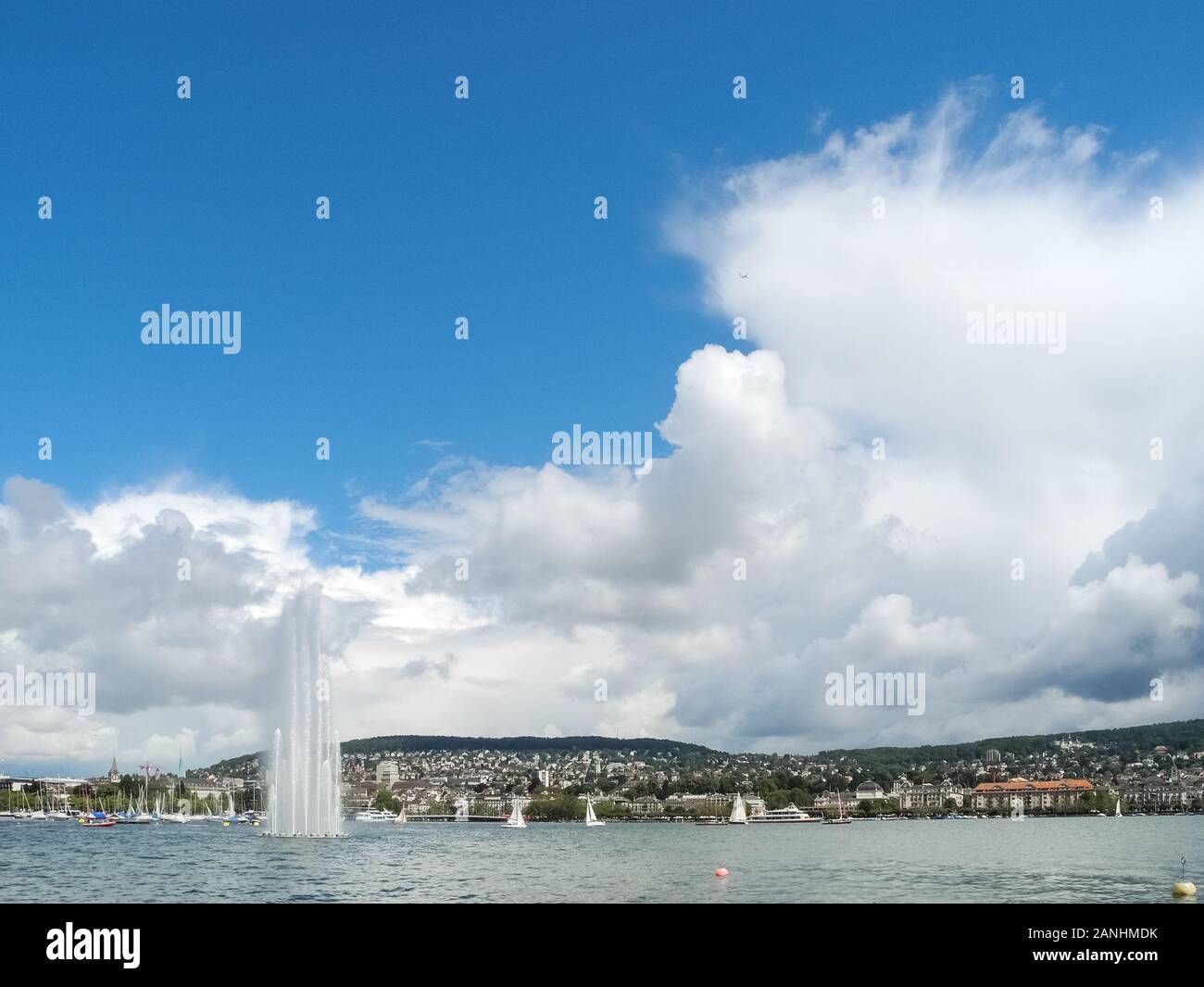 Zurich lake fountain hi-res stock photography and images - Alamy