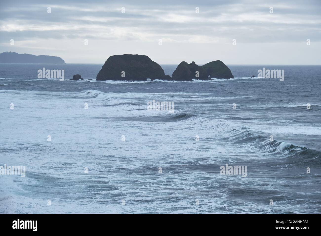 Three sea stacks hi-res stock photography and images - Alamy