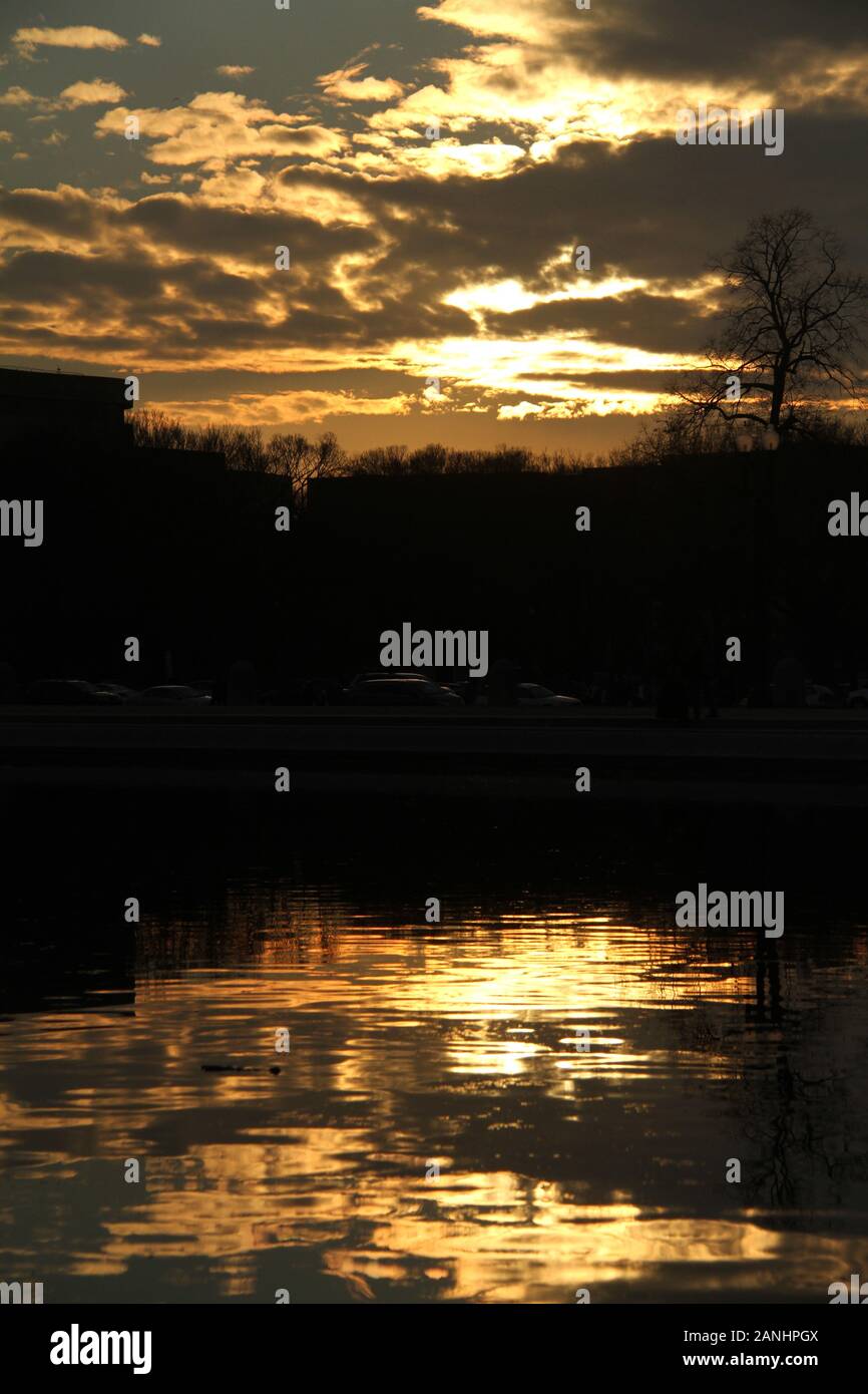Beautiful sunset reflection hi-res stock photography and images - Alamy